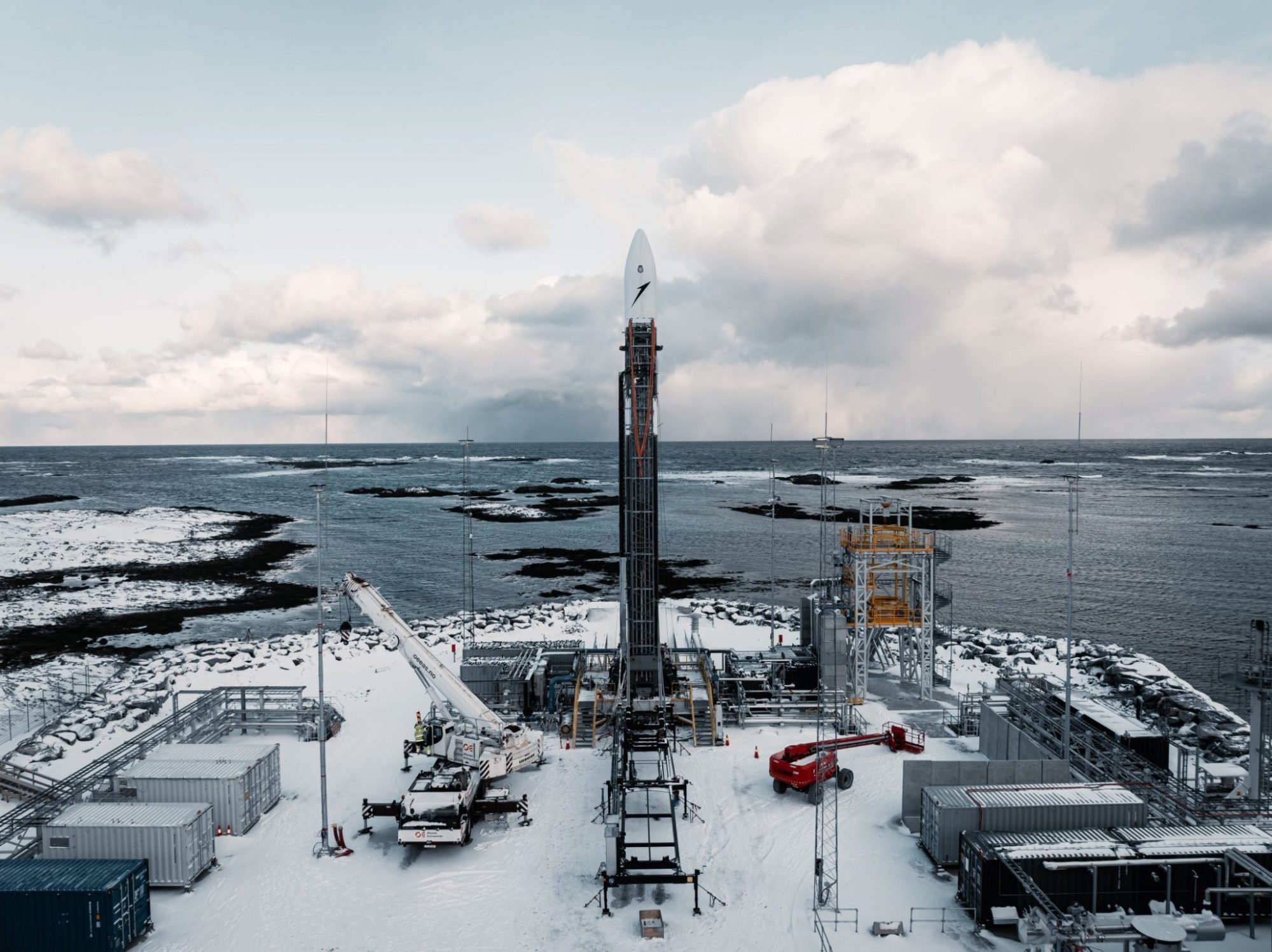 Isar Aerospace’s first rocket test flight crashes — but its CEO dubs it ...